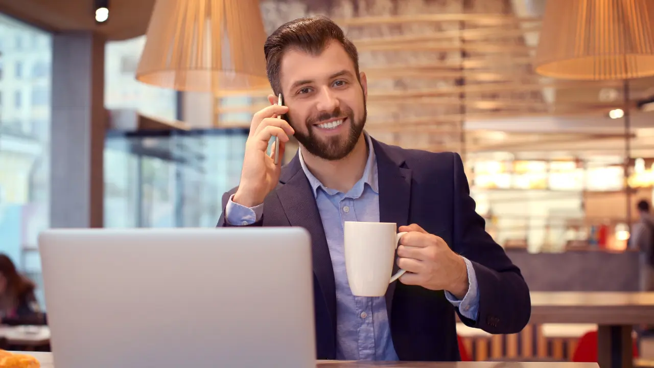 What Is a Digital Marketing Executive & How To Become One?